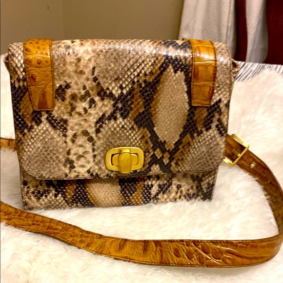 Brahmin | Bags | Brahmin Snake Print 9 Crossbody Wgold Toneonly Callout ...